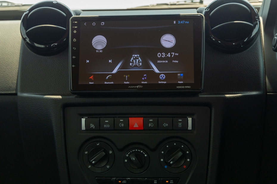 Force Motors Gurkha 5 Door Price, 4x4 SUV, 7 Seater Images, colours ...