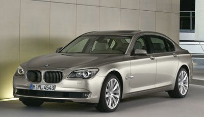 BMW unveils the 2009 7-Series - ZigWheels