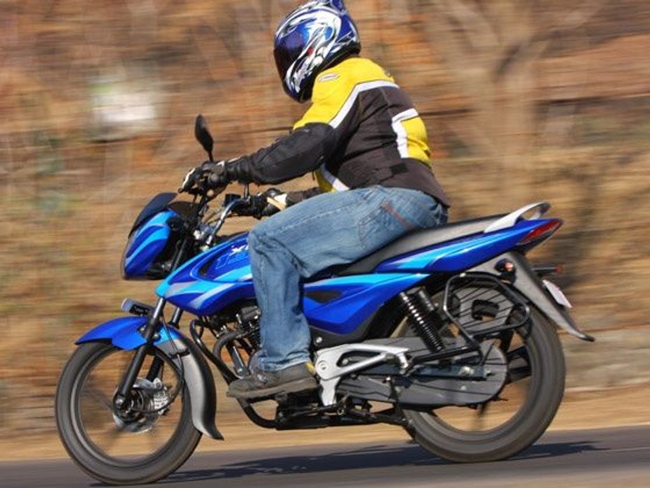 Bajaj XCD 135 DTS-Si Road Test: Super Commuter - ZigWheels