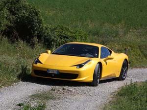 Ferrari 458 Italia : First Drive - ZigWheels