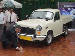 Hindustan Motors launches Ambassador Encore under Rs 5 lakh - ZigWheels