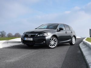 Lexus launches hybrid - CT 200h - ZigWheels