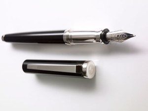 BMW launches new fountain pens - ZigWheels
