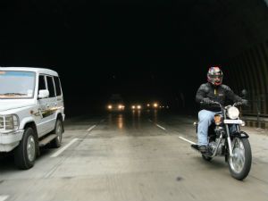 Motorcycle safety tips for riding in traffic - ZigWheels