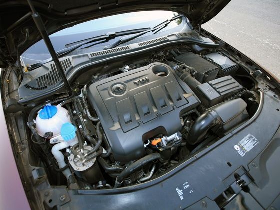 Skoda Superb Ambition : First Drive - ZigWheels