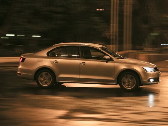Volkswagen Jetta TSI : First Drive - ZigWheels