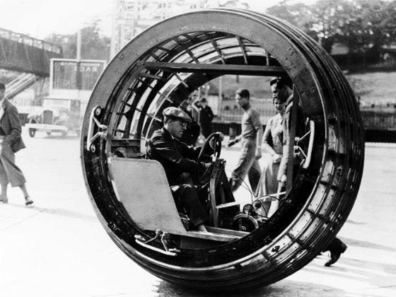 Radical wheels from Men in Black 3, not the first - ZigWheels