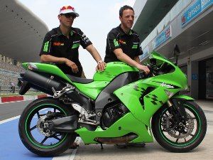 Interview with Mahi Racing Team India 2013 riders - ZigWheels