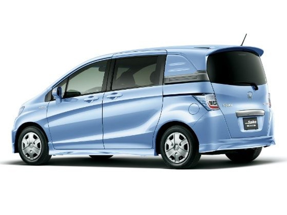 Honda Freed MPV to take on Innova in 2016 - ZigWheels