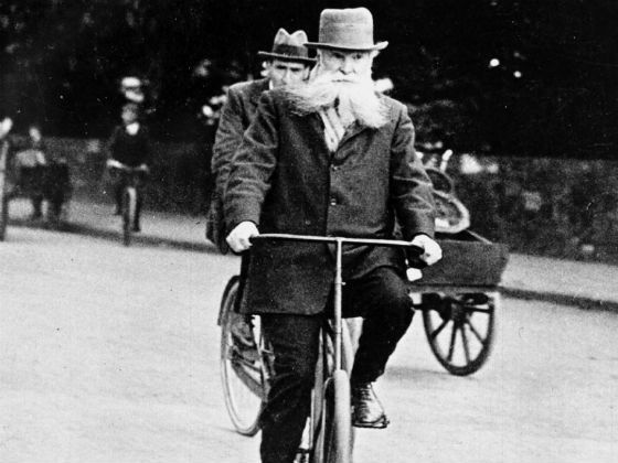 Men of Metal : John Boyd Dunlop - ZigWheels