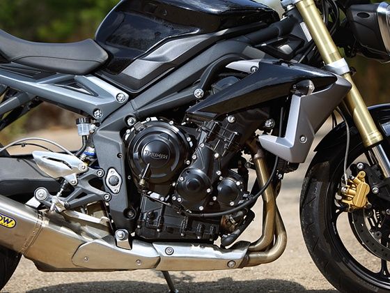 2014 Triumph Street Triple: Review - ZigWheels