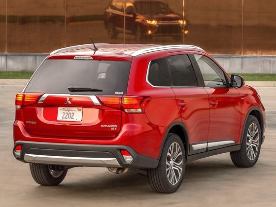 2016 Mitsubishi Outlander SUV unveiled at New York Auto Show - ZigWheels