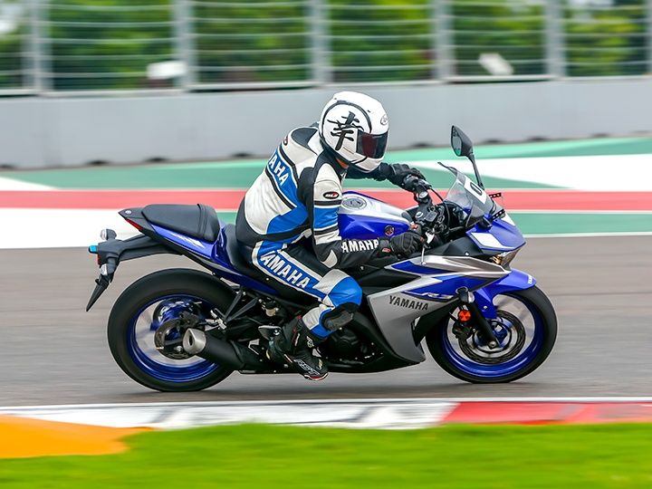 Yamaha YZF R3 : Detailed Review - ZigWheels