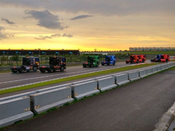 Stuart Oliver wins second season of Tata T1 Prima Truck Racing ...