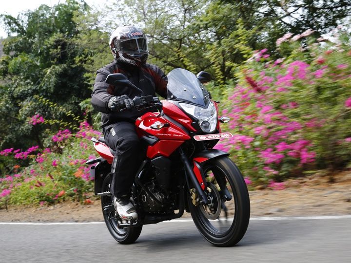 Bajaj Pulsar AS150 : Detailed Review - ZigWheels