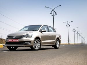 New Volkswagen Vento facelift 2015: Review - ZigWheels