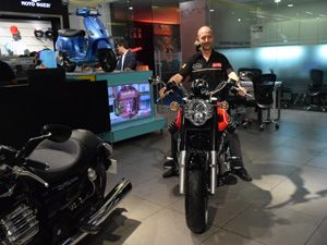 Piaggio Motoplex multibrand concept store opens in Pune - ZigWheels