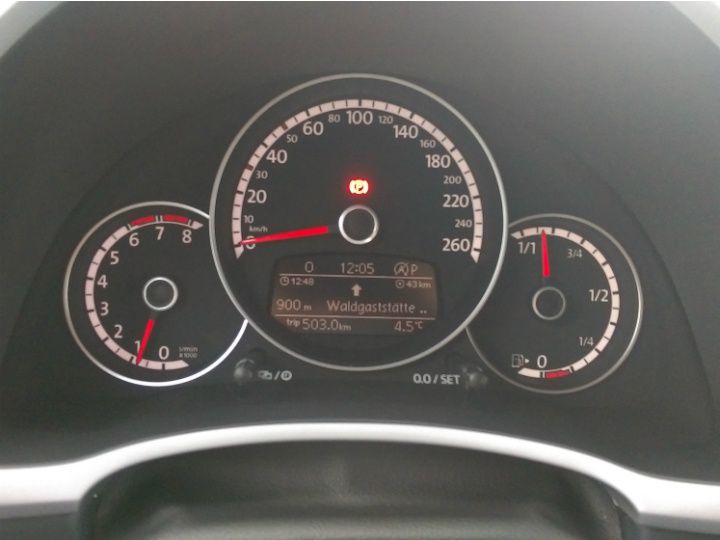 New Volkswagen Beetle Review - ZigWheels