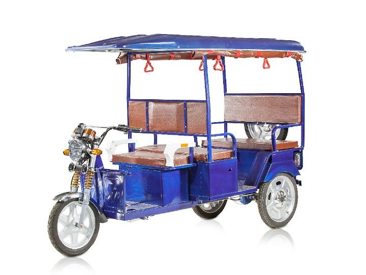 Narendra Modi distributes 5100 e-rickshaws in Delhi and NCR regions ...