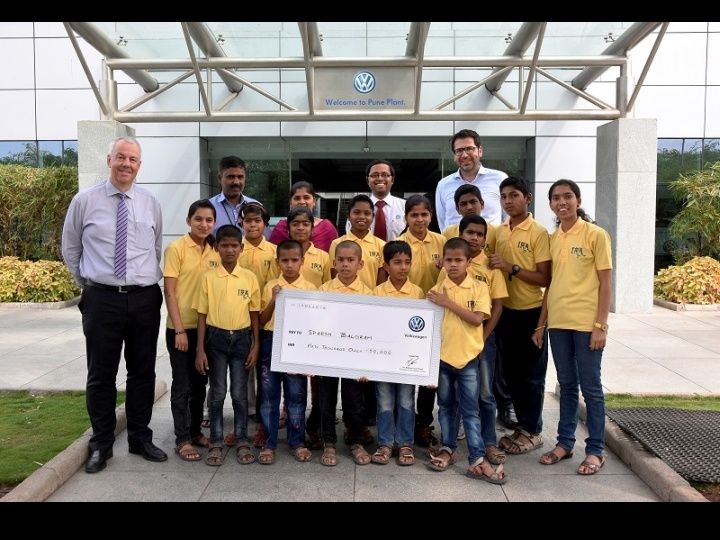Volkswagen’s Pune plant welcomes its 50,000th visitor from NGO Sparsh ...