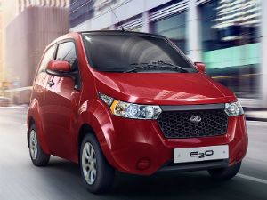 Mahindra e2o electric vehicle to be launched in UK - ZigWheels