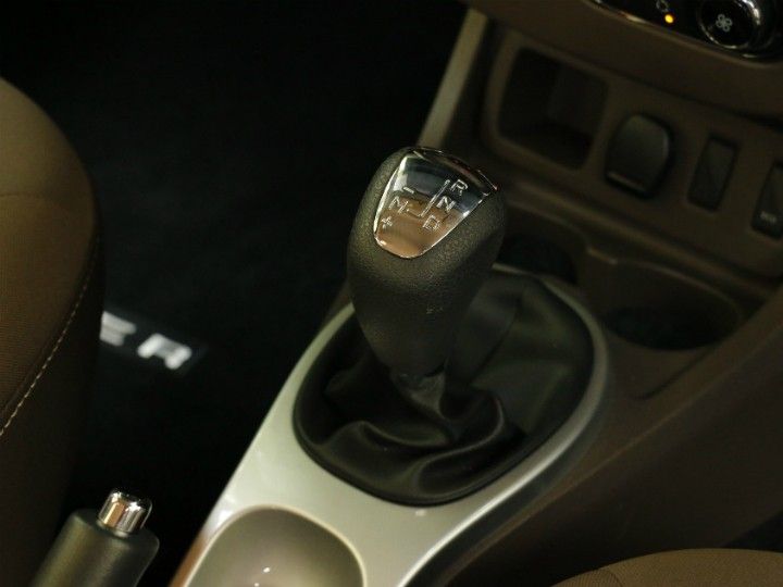 2016 Renault Duster : Detailed Review - ZigWheels