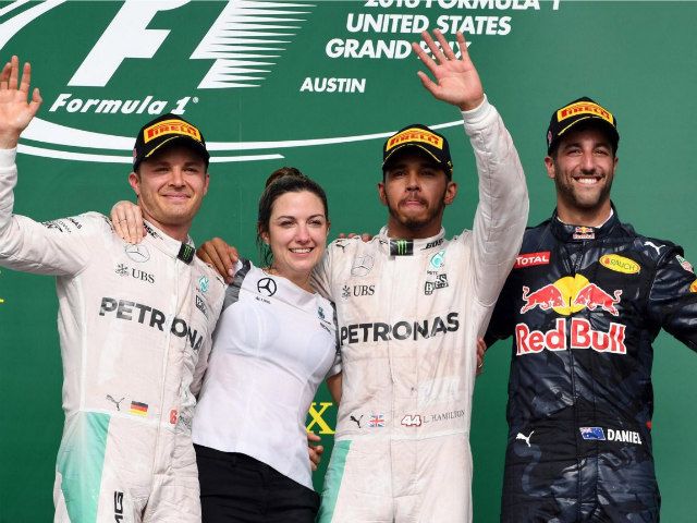 Formula 1: Lewis Hamilton Wins Austin GP, Closes In On Rosberg - ZigWheels
