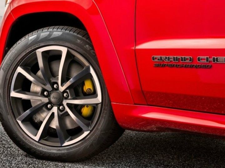 Jeep Grand Cherokee TrackHawk Is A 707PS Monster! - ZigWheels