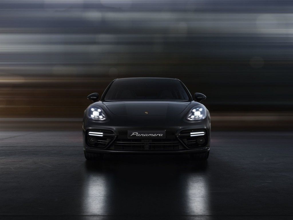 Second-Gen Porsche Panamera Turbo Launching Tomorrow - ZigWheels