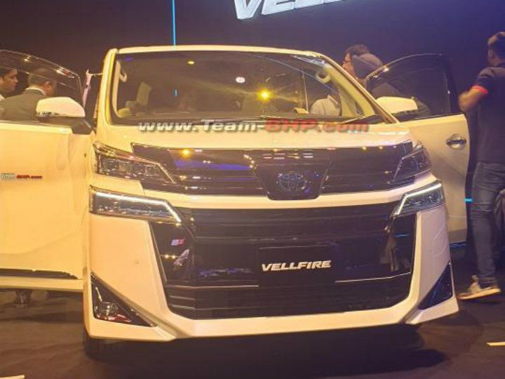 Toyota Showcases Vellfire MPV In India Ahead Of Launch - ZigWheels