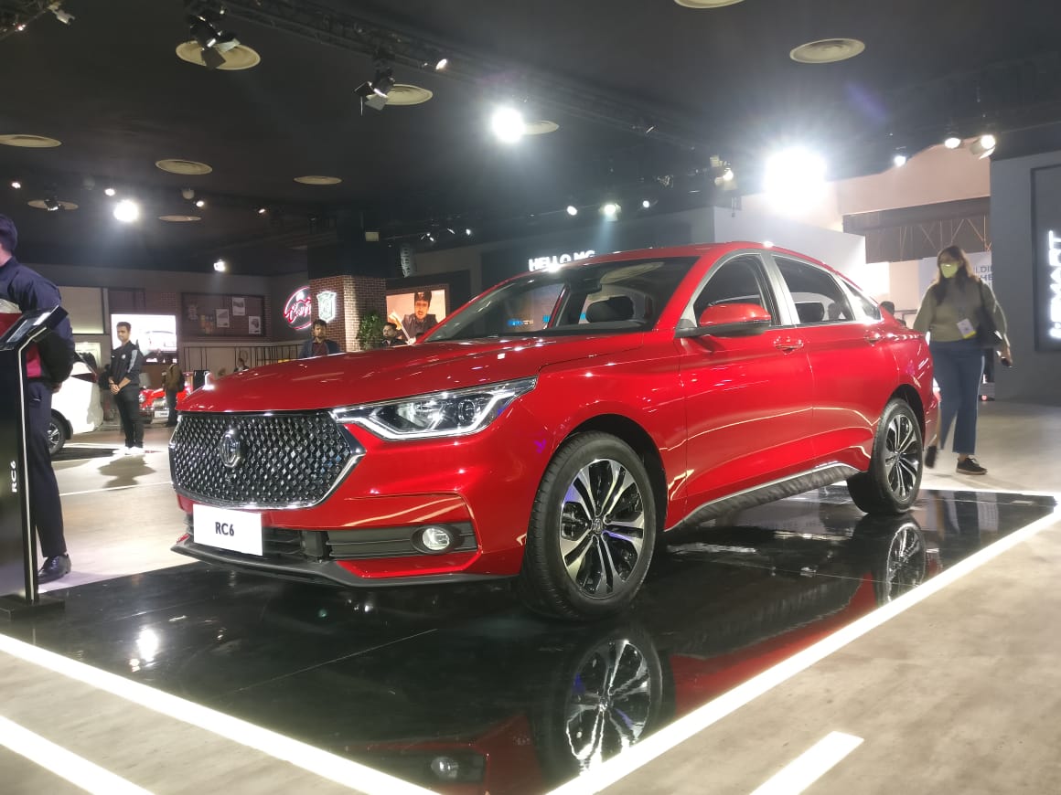 Auto Expo 2020: MG Motor RC-6 Showcased - ZigWheels