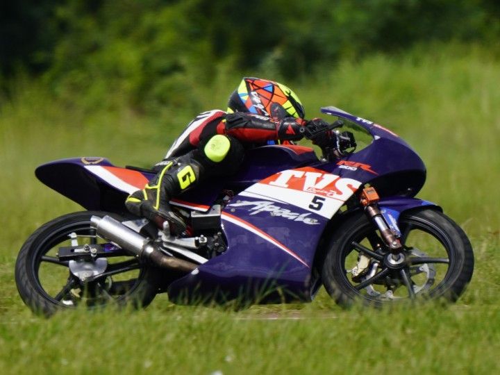 Take A Closer Look At TVS’s Race-Ready Apache RR 200 - ZigWheels