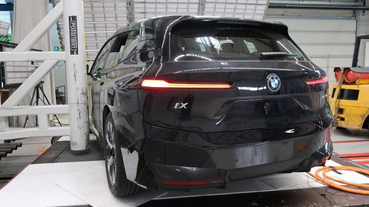 India-bound BMW iX Electric SUV Scores 5 Stars In Euro NCAP Safety ...