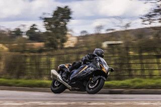 Iconic Dhoom Bike Suzuki Hayabusa Launched In New Colours - ZigWheels