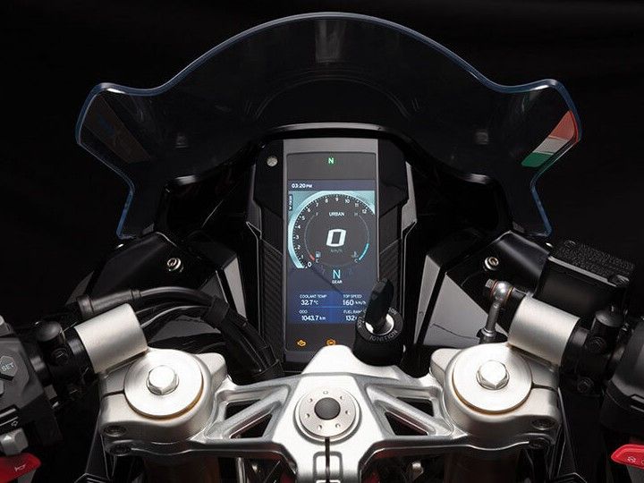 2021 Aprilia GPR250R vs TVS Apache RR 310: Image Comparison - ZigWheels