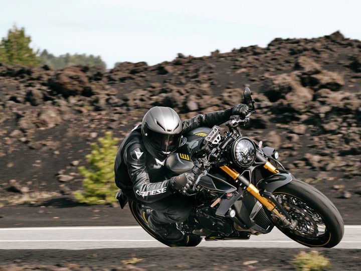 Ducati Streetfighter V4 S Vs MV Agusta Rush 1000: Spec Comparison ...