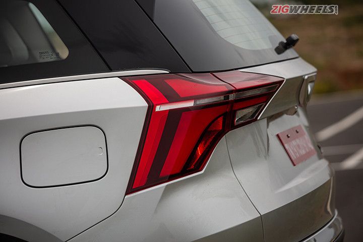 Mahindra XUV700 And Plastic Tailgates: Mythbusting - ZigWheels