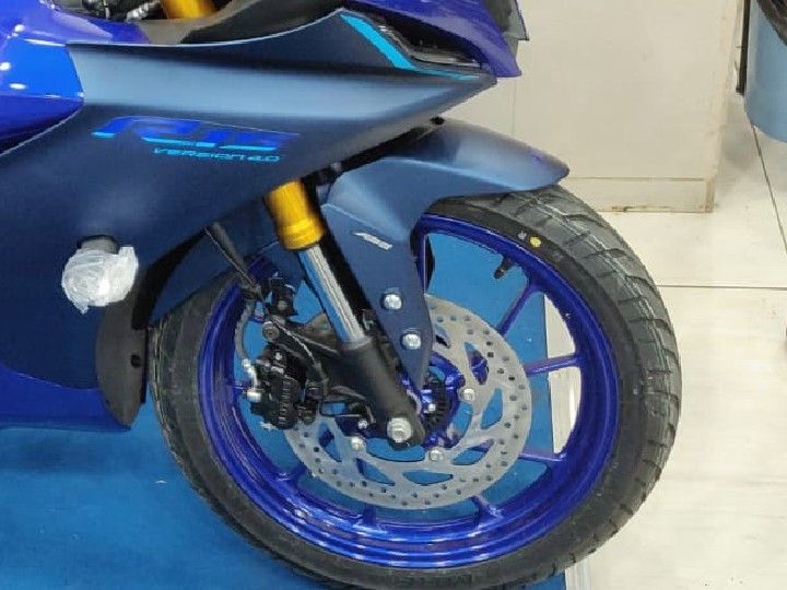 Yamaha YZF-R15 V4: Image Gallery - ZigWheels