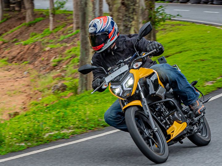 TVS Raider: Image Gallery - ZigWheels