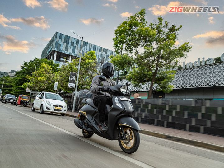 India’s First Hybrid Scooter Reviewed Through Detailed Images - ZigWheels