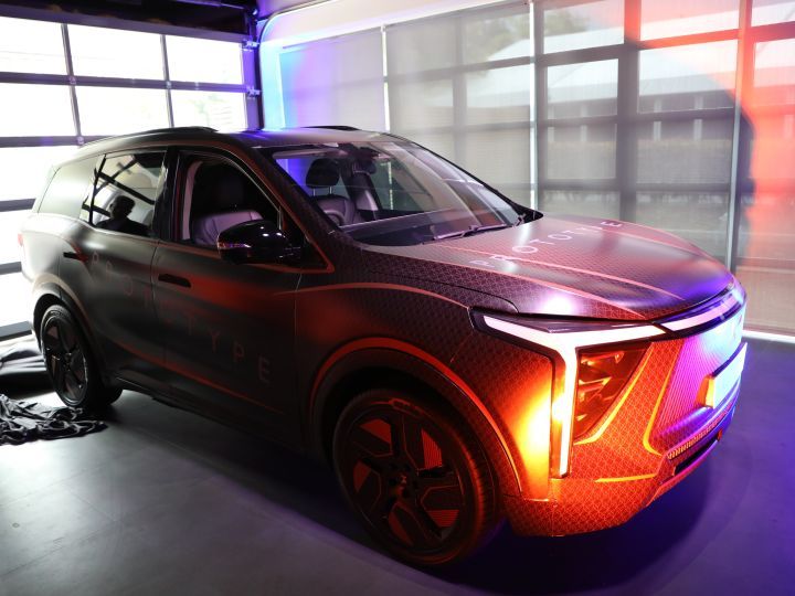 Mahindra XUV700-based e8 Electric SUV Detailed In 10 Images - ZigWheels