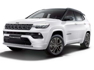 Jeep Compass vs Mahindra XUV700 Compare Prices, Specs, Features @ ZigWheels