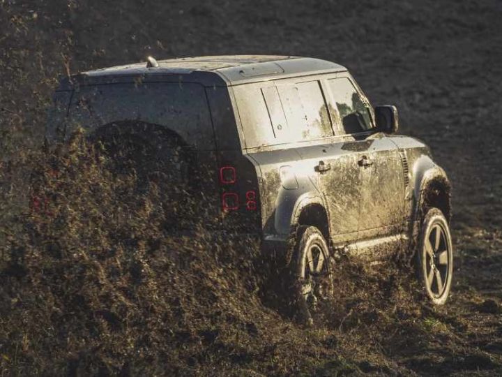 Land Rover Offering Luxury Vacation Packages In India With Defender ...
