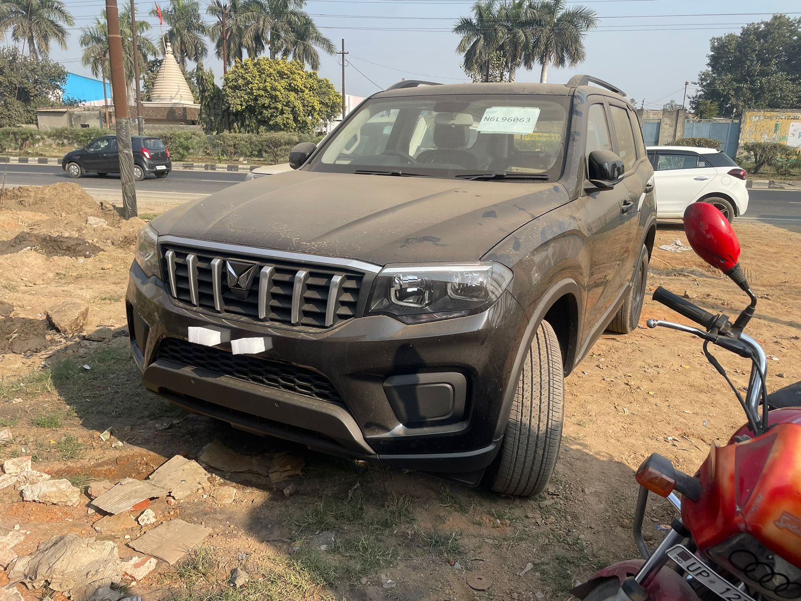 Mahindra Scorpio N’s Second From Base Z4 Trim In 8 Real-life Images ...