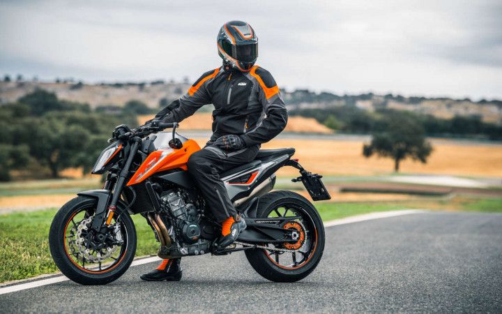 Top 5 Bike News Of The Week: TVS Cruiser, KTM 490 Duke Launch Details ...