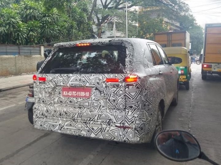 Toyota Innova Hycross Teased With Panoramic Sunroof, India Debut On ...