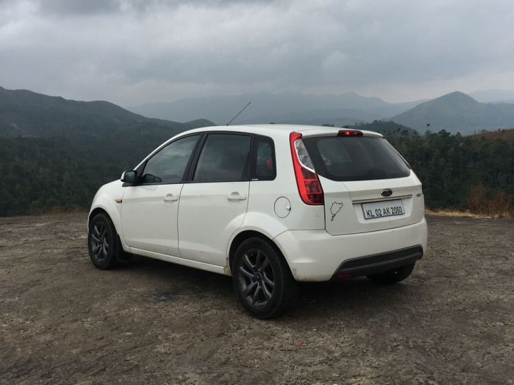 Remembering All Generations Of The Ford Fiesta In India: The Ford Ikon ...