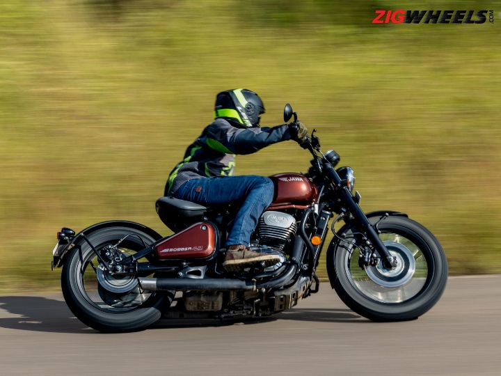 Jawa 42 Bobber Vs Perak: Real World Performance, Mileage Compared ...