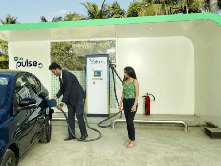 Mahindra And Jio-BP To Set Up Electric Car Charging Stations For ...