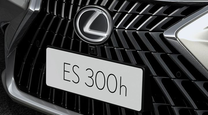Updated Lexus ES 300h Launched With An Improved Cabin; Top 5 Things To ...